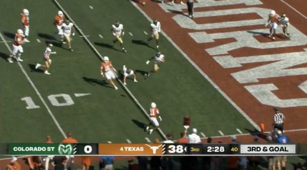 Arch Manning scrambles, finds Silas Bolden with pretty shovel pass for first career TD ...